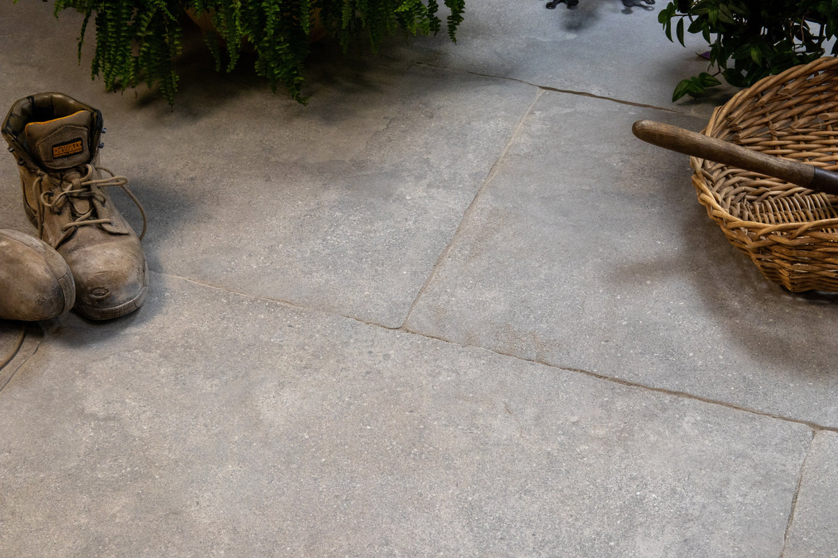 Anti Slip / Outdoor Tiles - Grippy Non Slip Porcelain & Stone Tiles ...