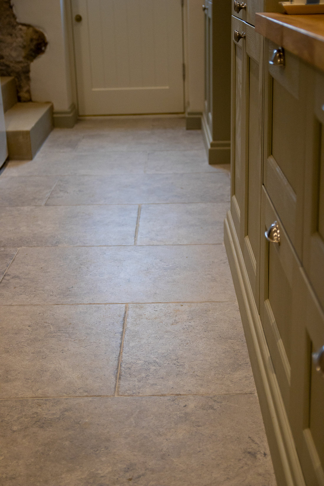Tibur Ivory - White Stone Effect Matt Porcelain Tile – European Heritage